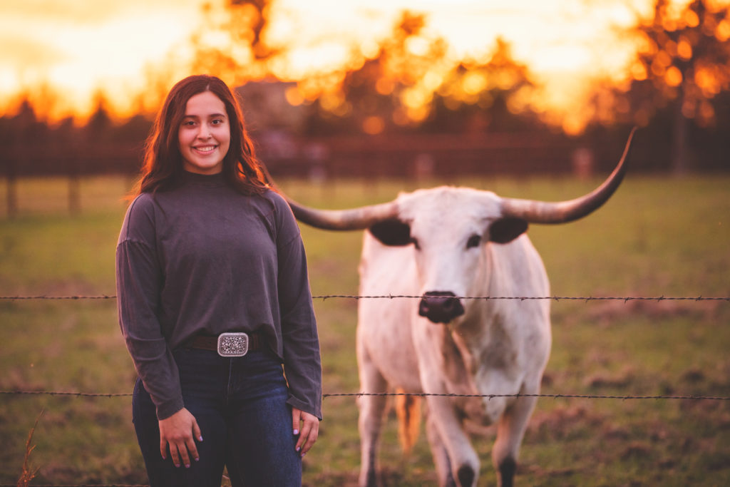 Meranda Senior Photos - Luminous Productions